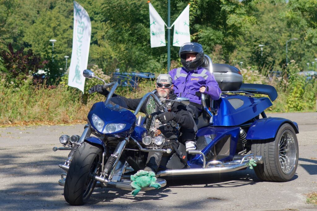 Robin (16) uit Leeuwarden beleeft een spectaculaire Opkikkerdag vol ...